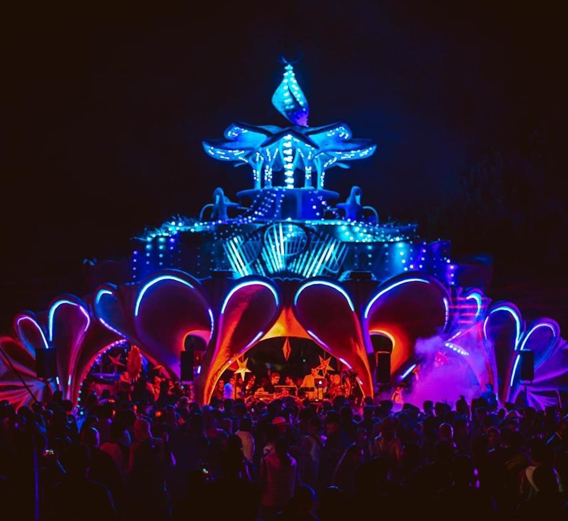 DJ Booths & Stages | Lux Studio